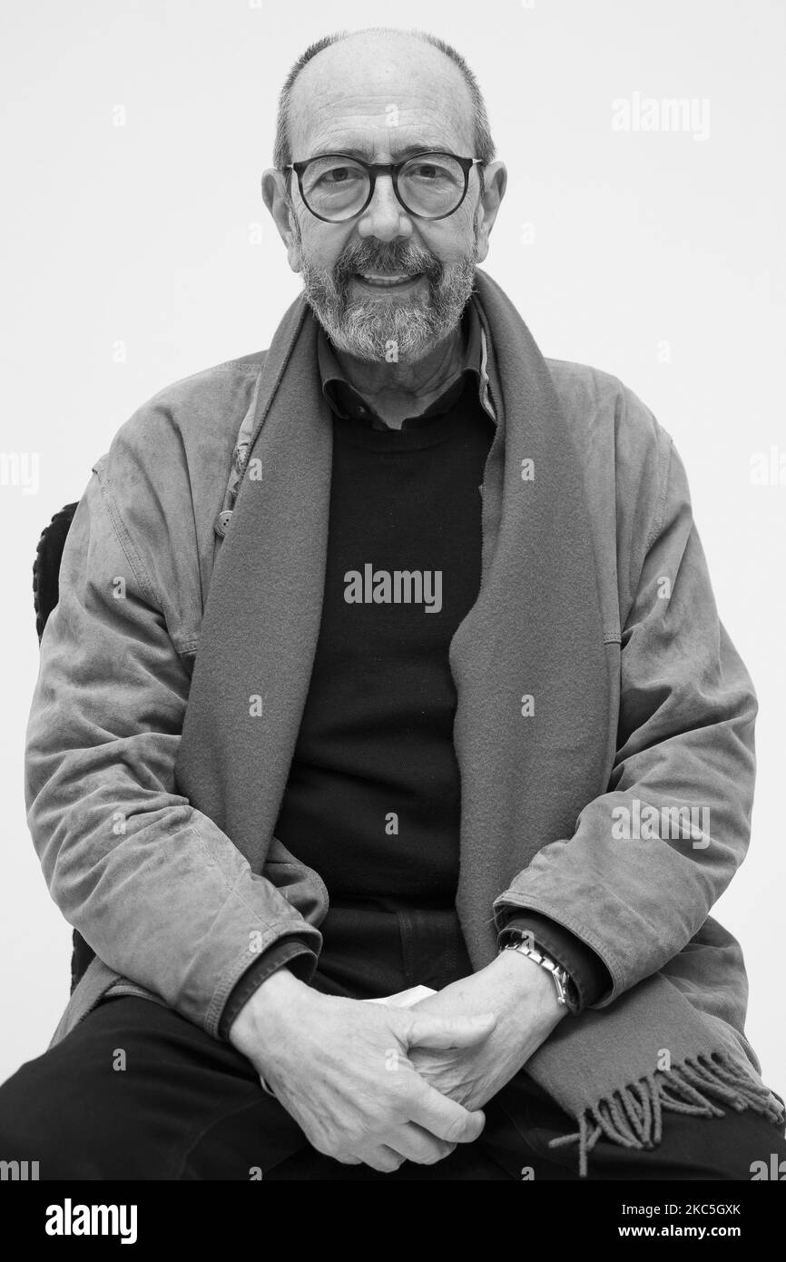 zThe actor Miguel Rellan poses for portraits during the presentation of ...