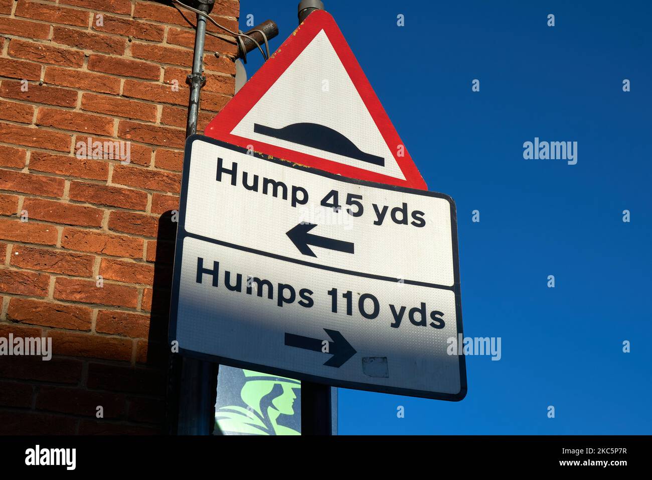 Uk trafffic sign hi-res stock photography and images - Alamy