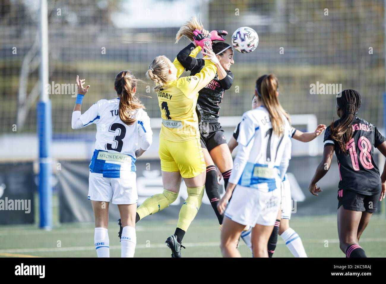 01 Dossey of RCD Espanyol de Barcelona and 09 Asllani of Real Madrid ...