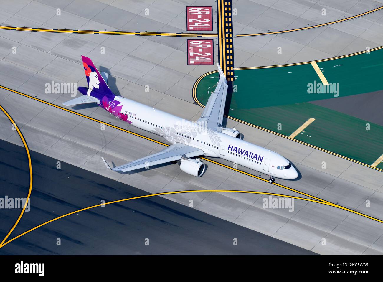 Hawaian airlines hi-res stock photography and images - Alamy
