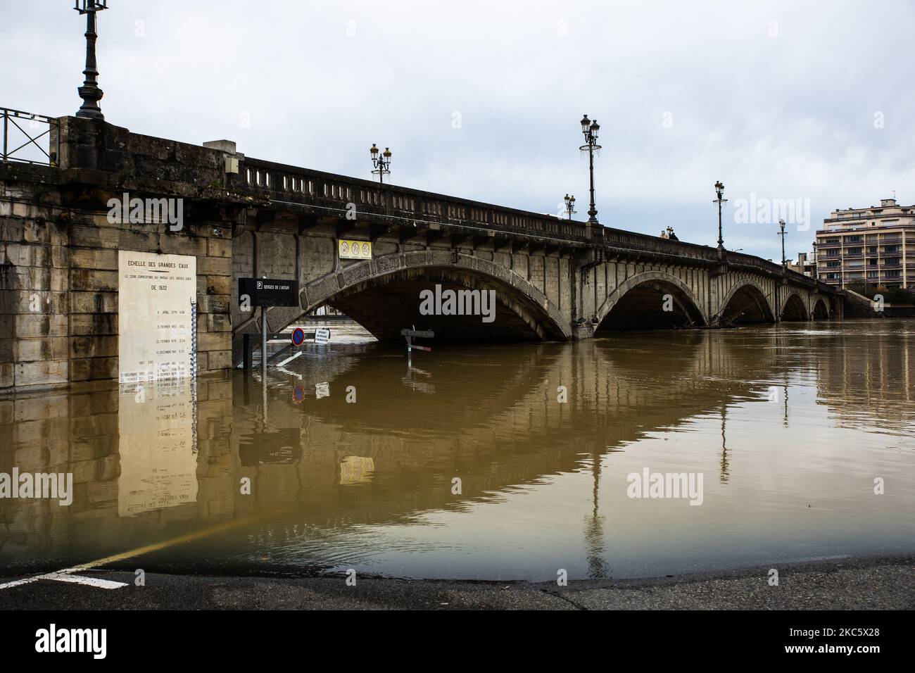 In the south west of France,in Dax, on 14 december the river overflows ...