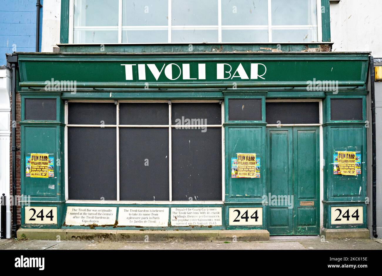 Tivoli bar hi-res stock photography and images - Alamy