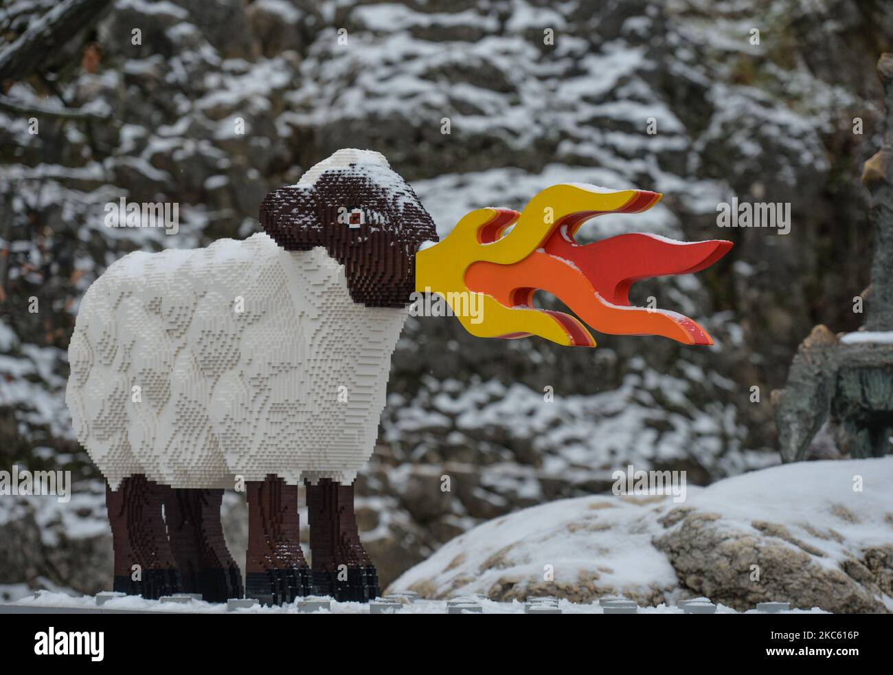 Wawel dragon breathing fire hi-res stock photography and images - Alamy
