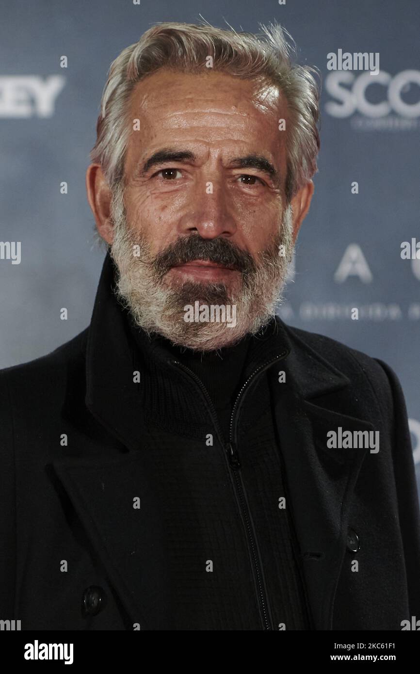 Imanol Arias attends the 'Renaceres' premiere at Gran Principe Pio ...