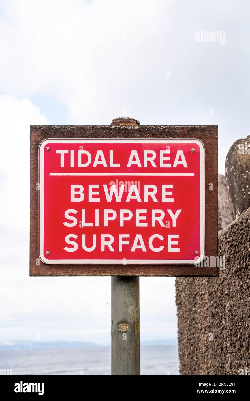 Tidal area beware slippery surface hi-res stock photography and images ...