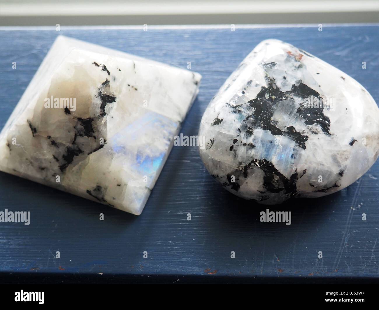 Moonstone rainbow hi-res stock photography and images - Alamy