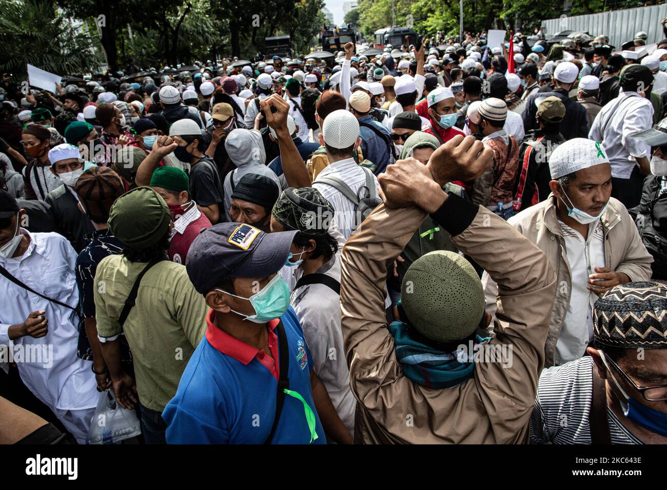Running crowd social issues demonstration hi-res stock photography and ...