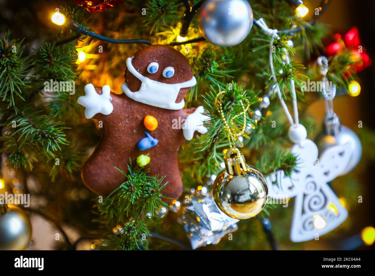 Gingerbread men wearing surgical face masks, baked by a local ...