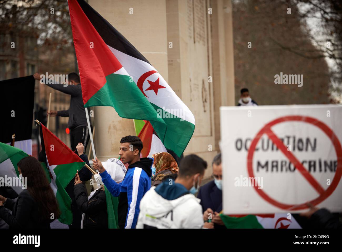 Sahrawi people of Toulouse gathered against the recognition by Israel ...