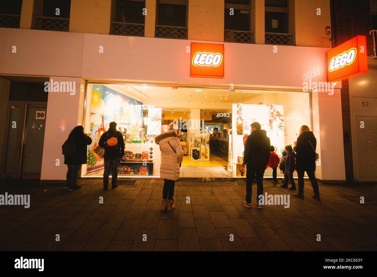 Under lego hi-res stock photography and images - Alamy