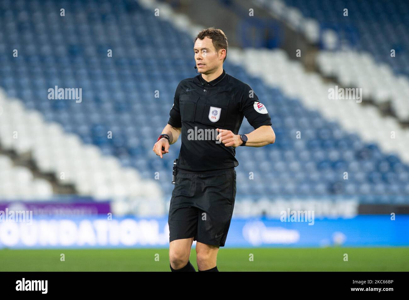 Leigh doughty referee hi-res stock photography and images - Alamy