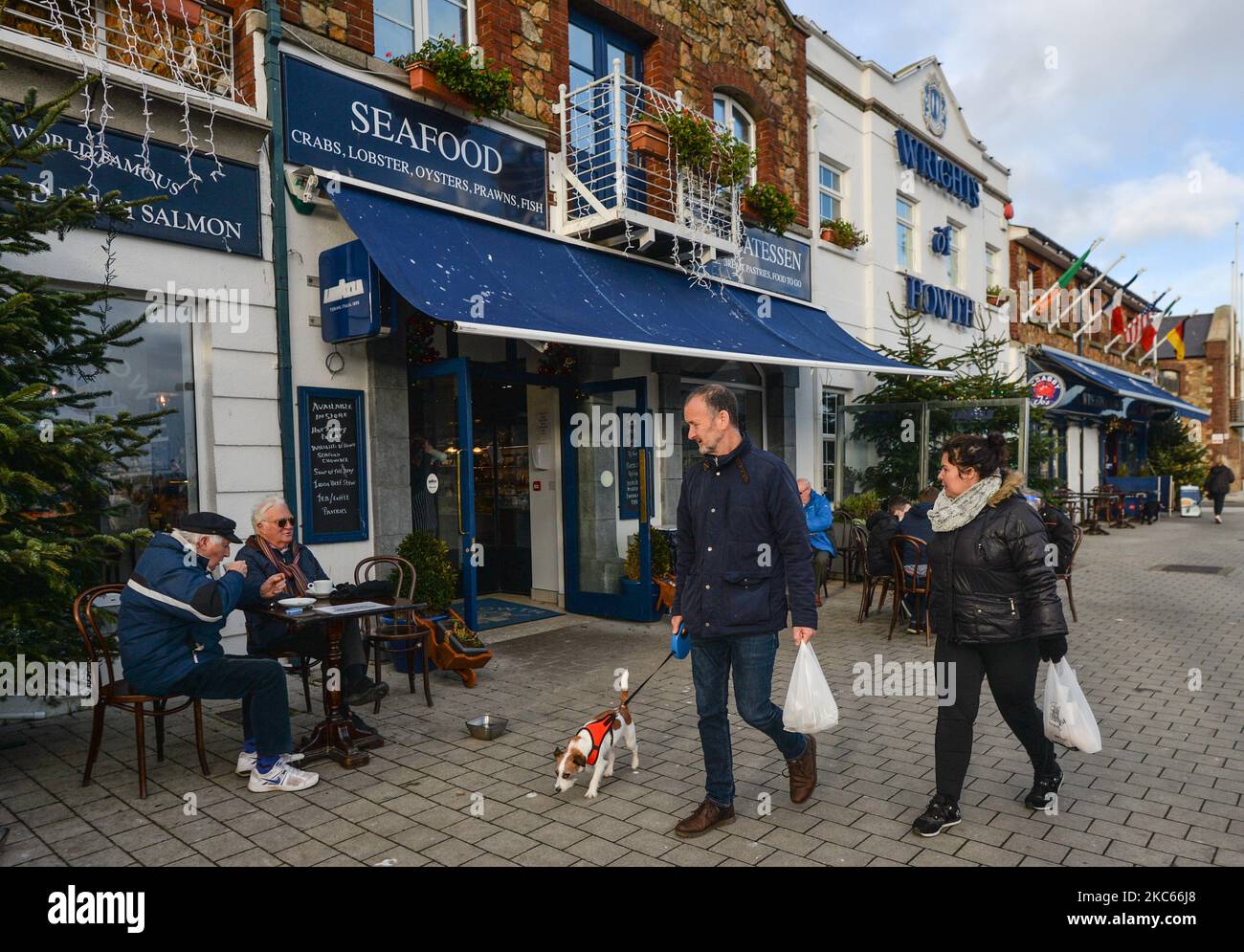 Restaurant cover 19 hi-res stock photography and images - Alamy