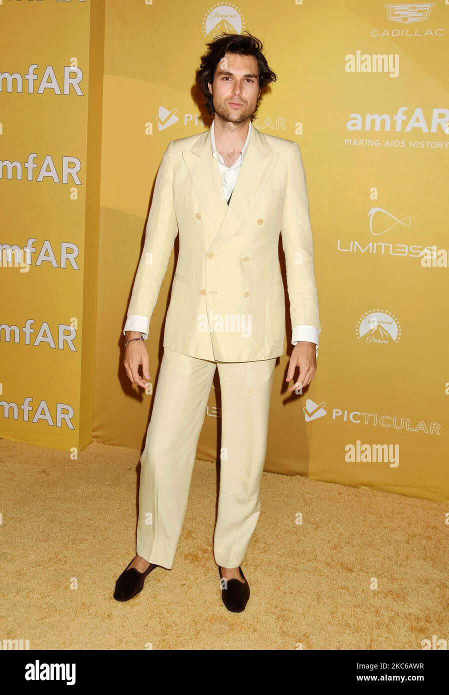WEST HOLLYWOOD, CA - NOVEMBER 03: James Abercrombie attends 2022 amfAR ...