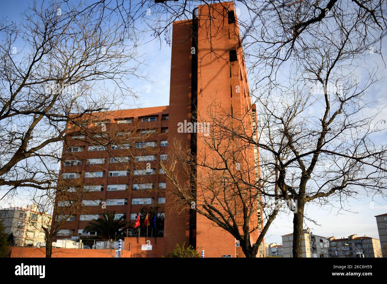 The first Pfizer coronavirus vaccines arrive at a nursing home in ...