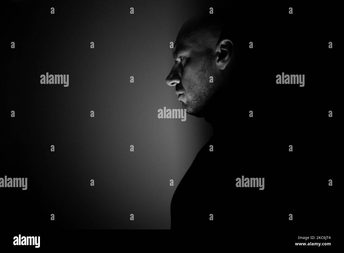 Serious expressions hi-res stock photography and images - Alamy