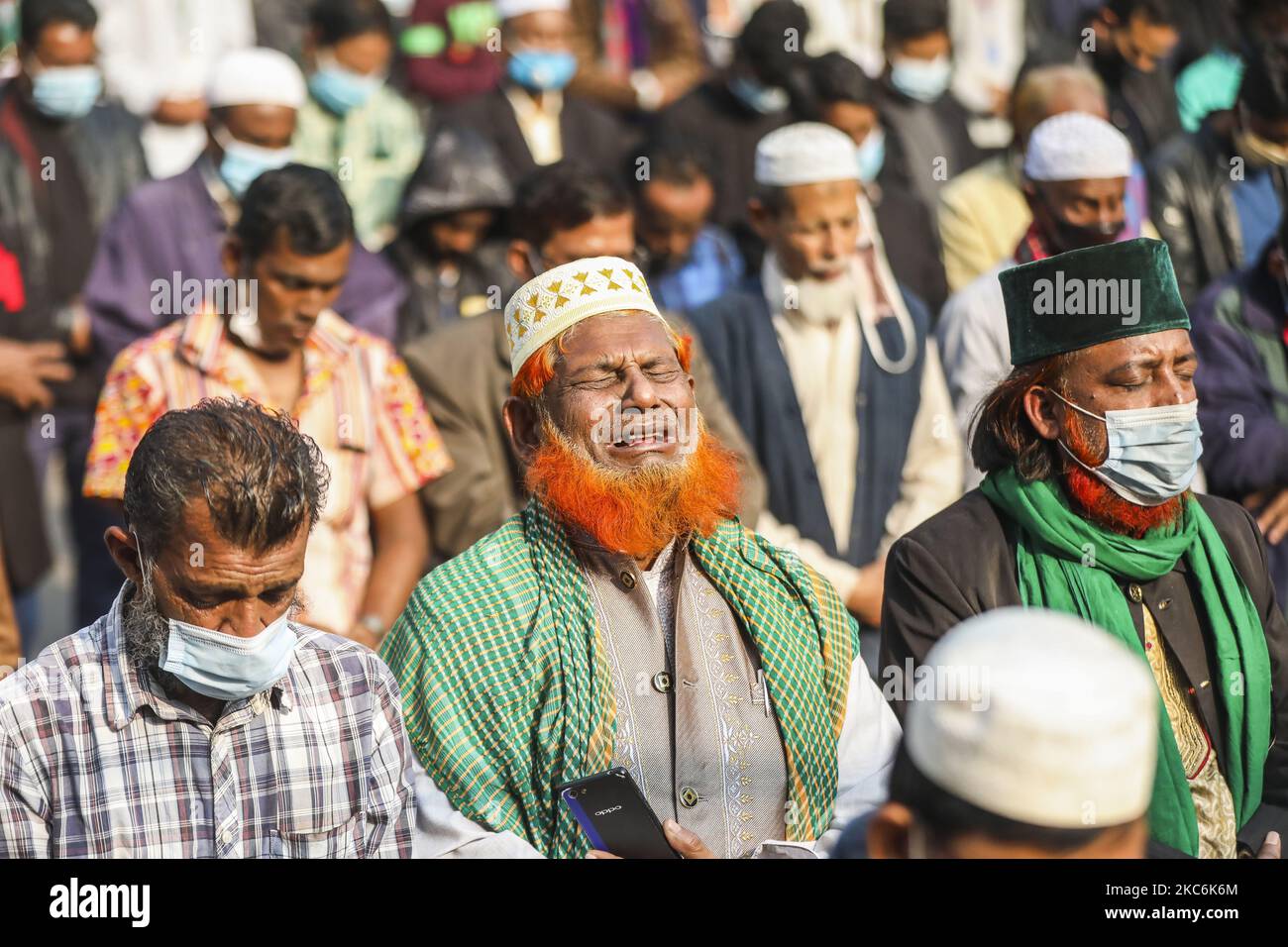 Muslims offer prayers during the funeral of Syed Mahbub-e-Khuda Dewanbagi, a sufi spiritual ...