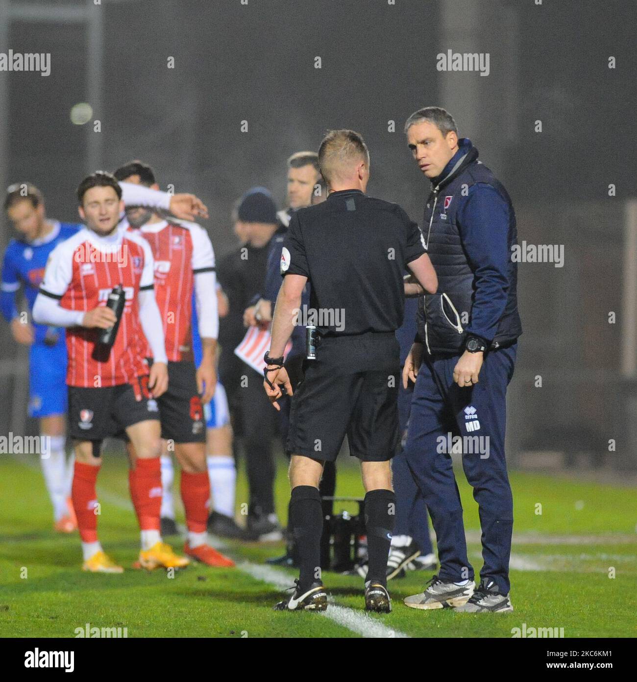 David rock referee hi-res stock photography and images - Alamy