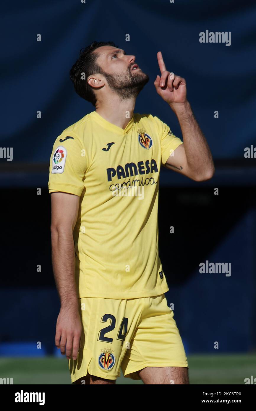 Alfonso Pedraza of Villarreal praying priot to the La Liga Santader ...
