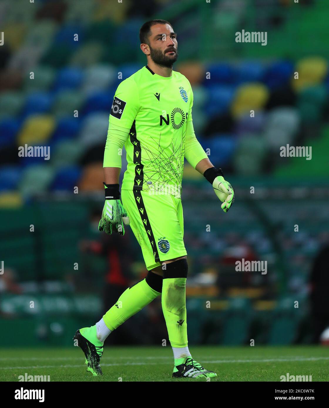Antonio Adan of Sporting CP in action during the Liga NOS match between ...