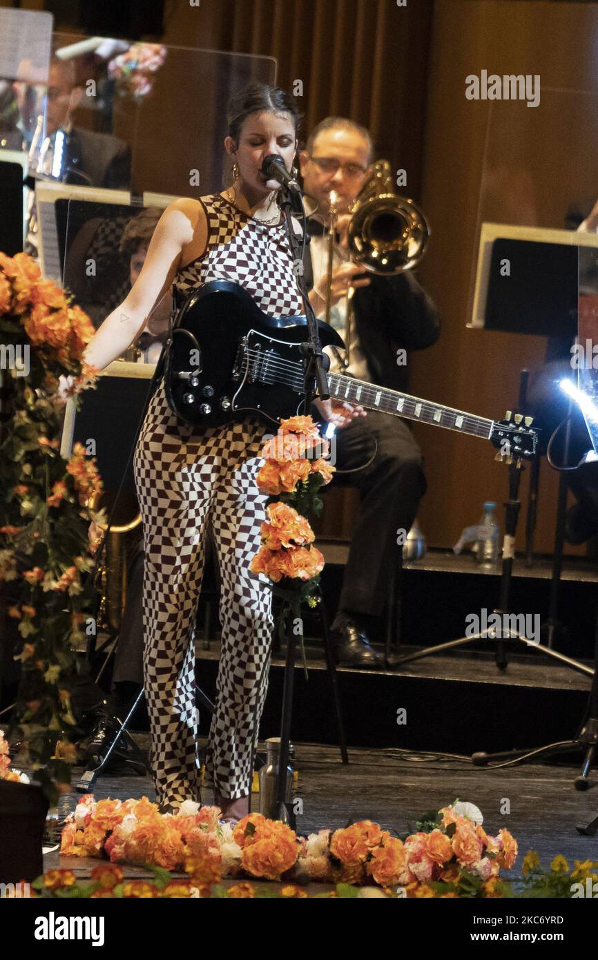 the singer Ana García Perrote the indie rock band Hinds during their ...