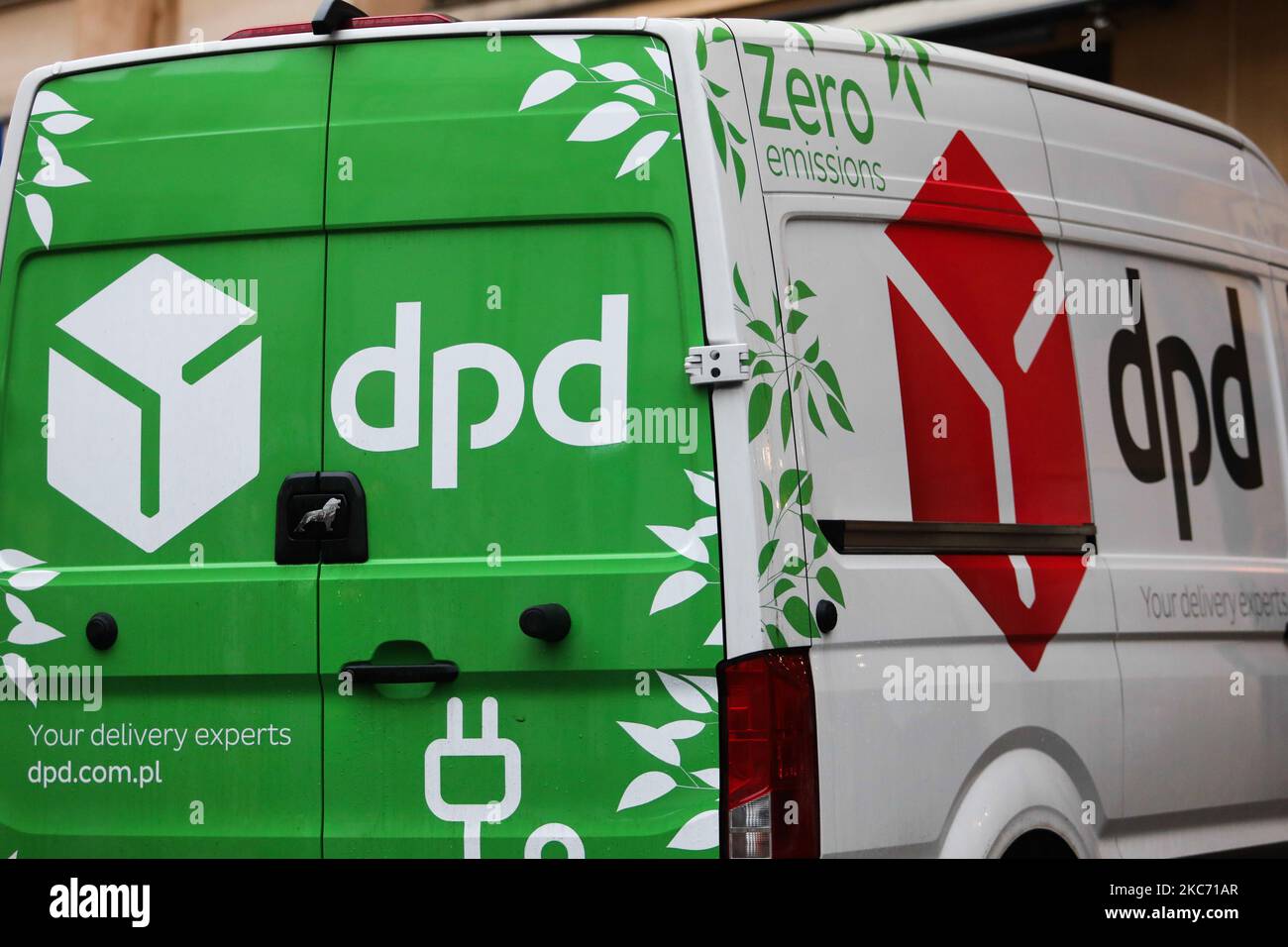 Zero emission car 2020 hi-res stock photography and images - Alamy