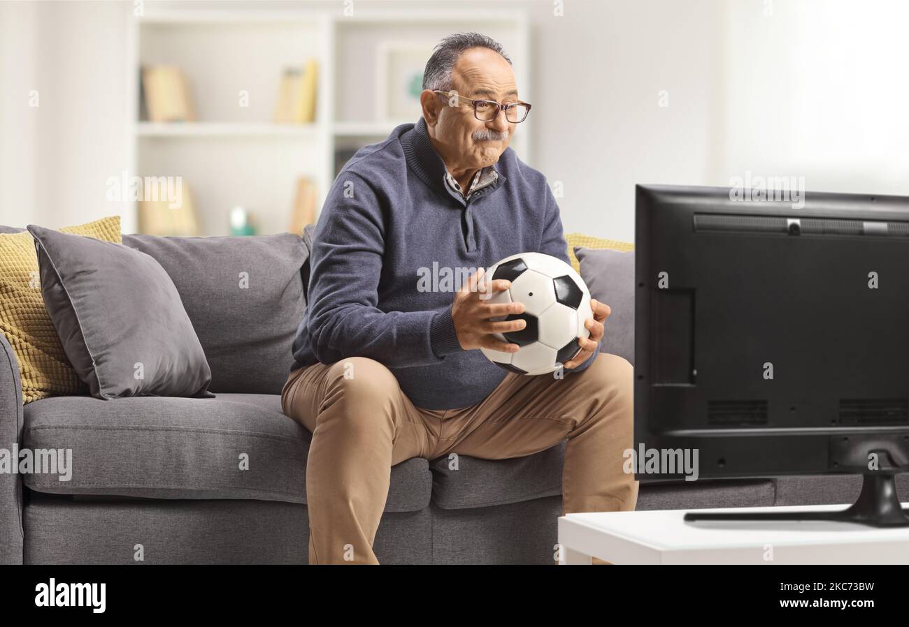 Man match hi-res stock photography and images - Alamy