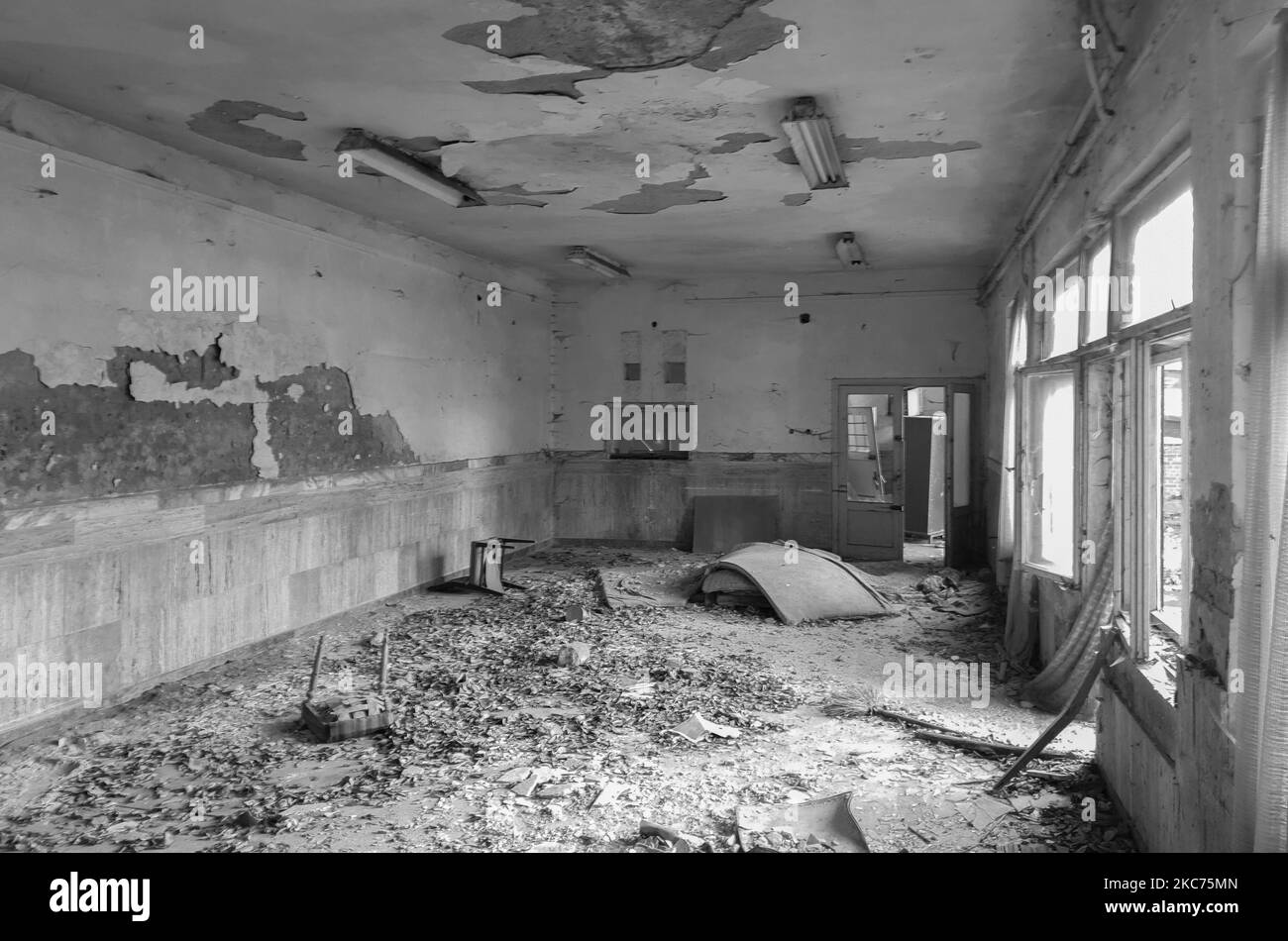Interior destroyed house Black and White Stock Photos & Images - Alamy