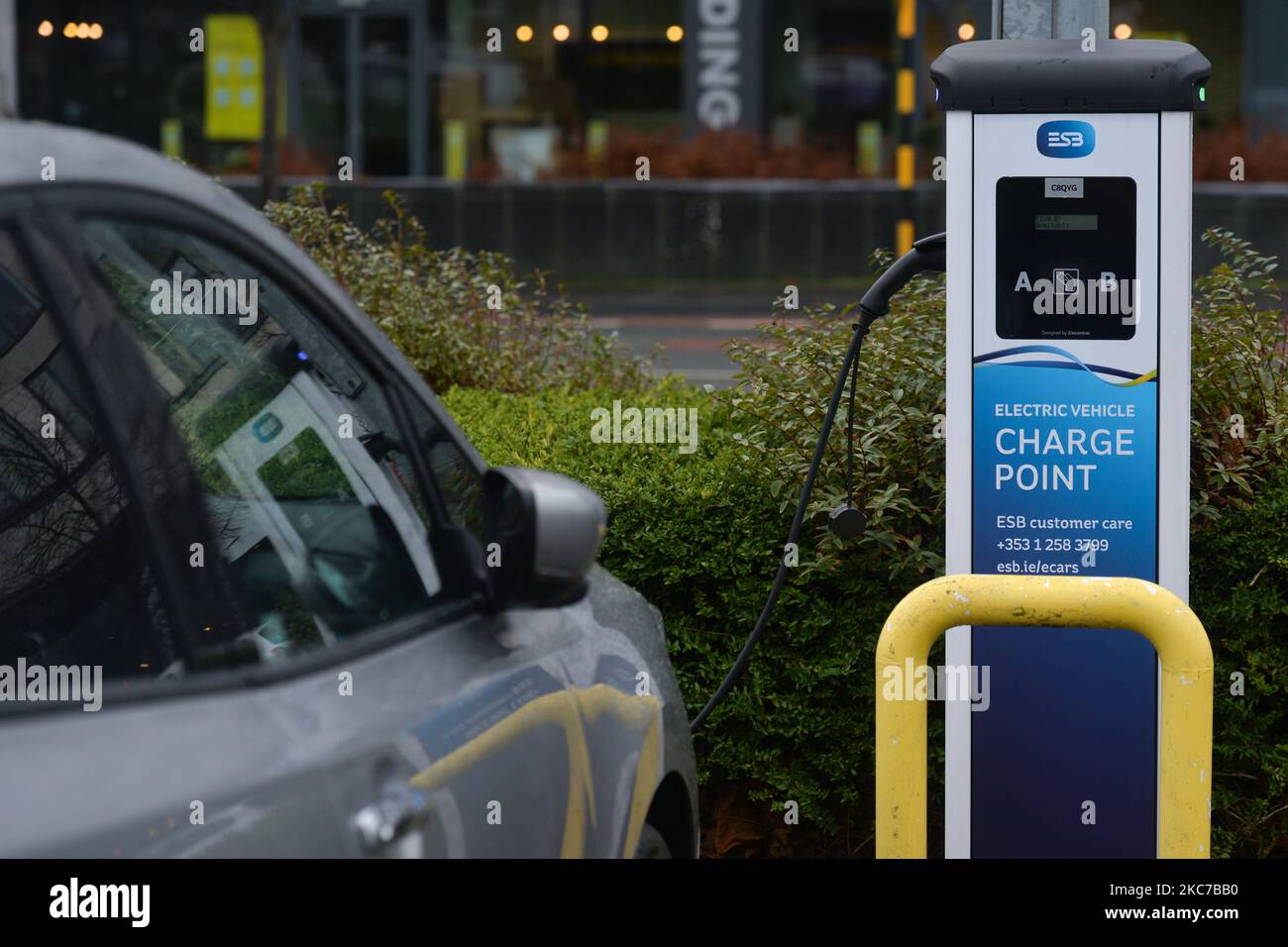 Electric charging point hospital hi-res stock photography and images ...