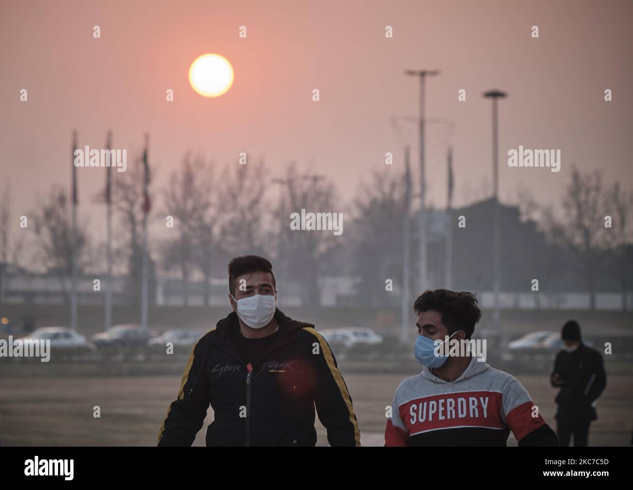 Trapped in between two hi-res stock photography and images - Alamy