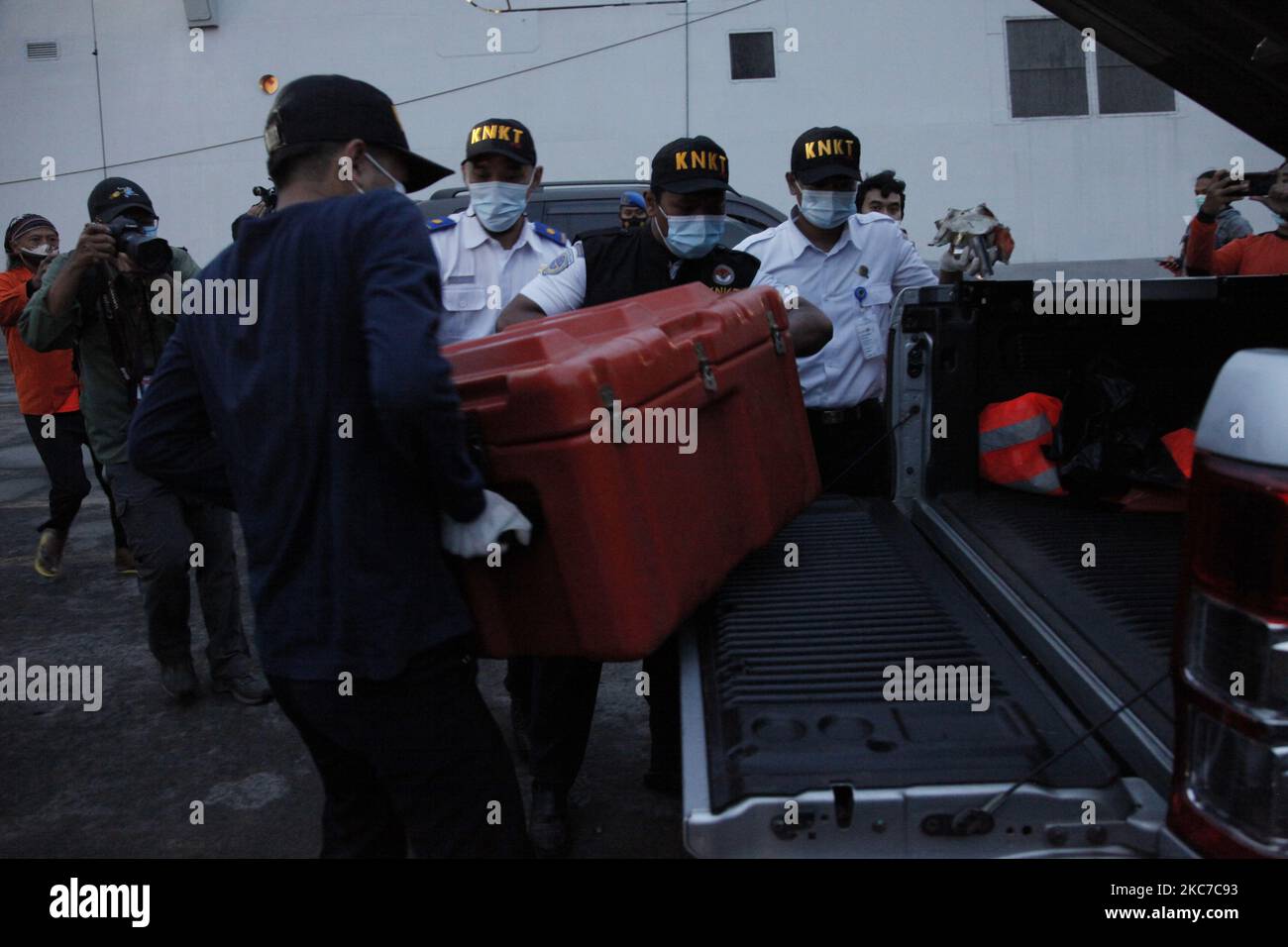 Indonesia accident jakarta black box flight data recorder indonesia ...