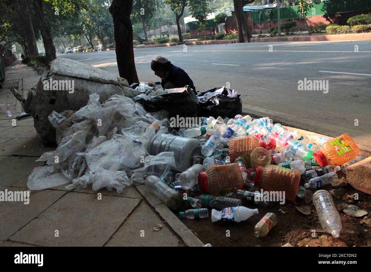 Ragpicker look hi-res stock photography and images - Alamy