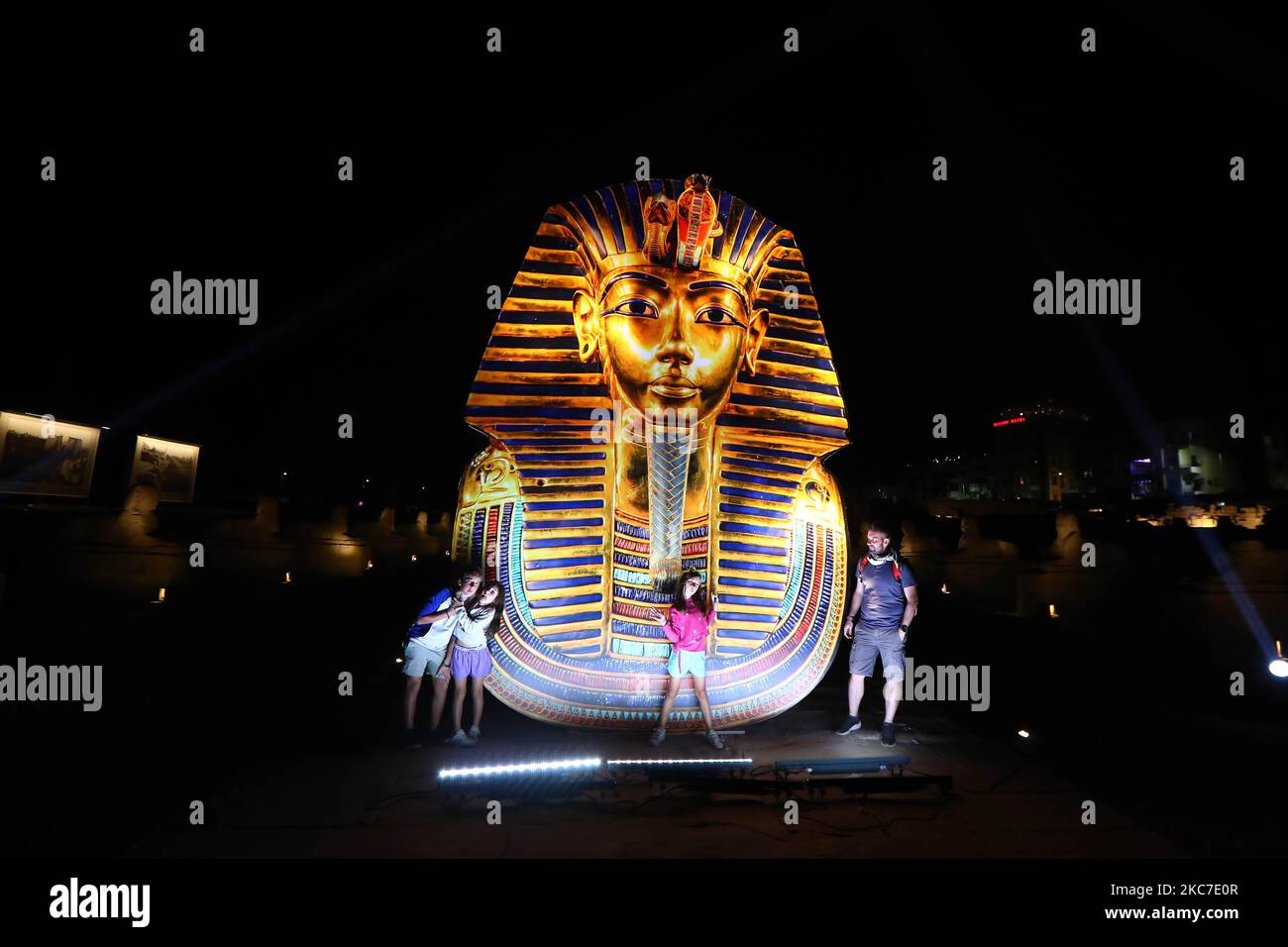 King tutankhamun’s tomb hi-res stock photography and images - Alamy