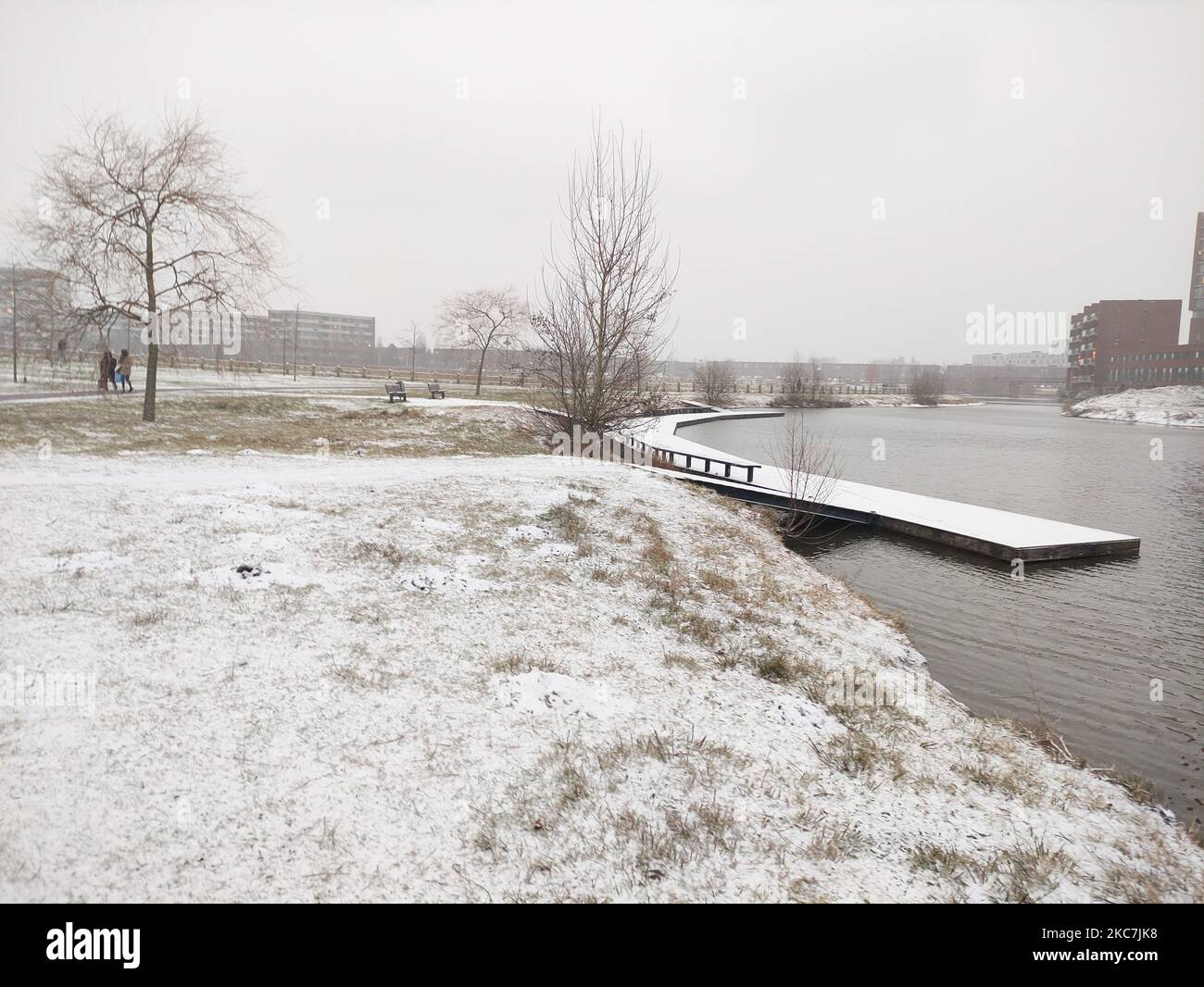 Daily life in the Netherlands with the first snowfall of the year ...