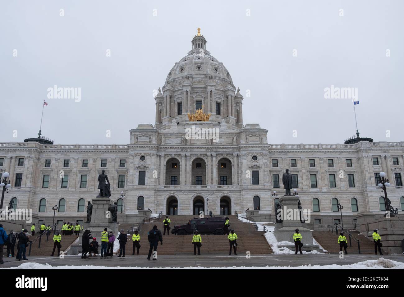 Guard the perimeter hi-res stock photography and images - Alamy