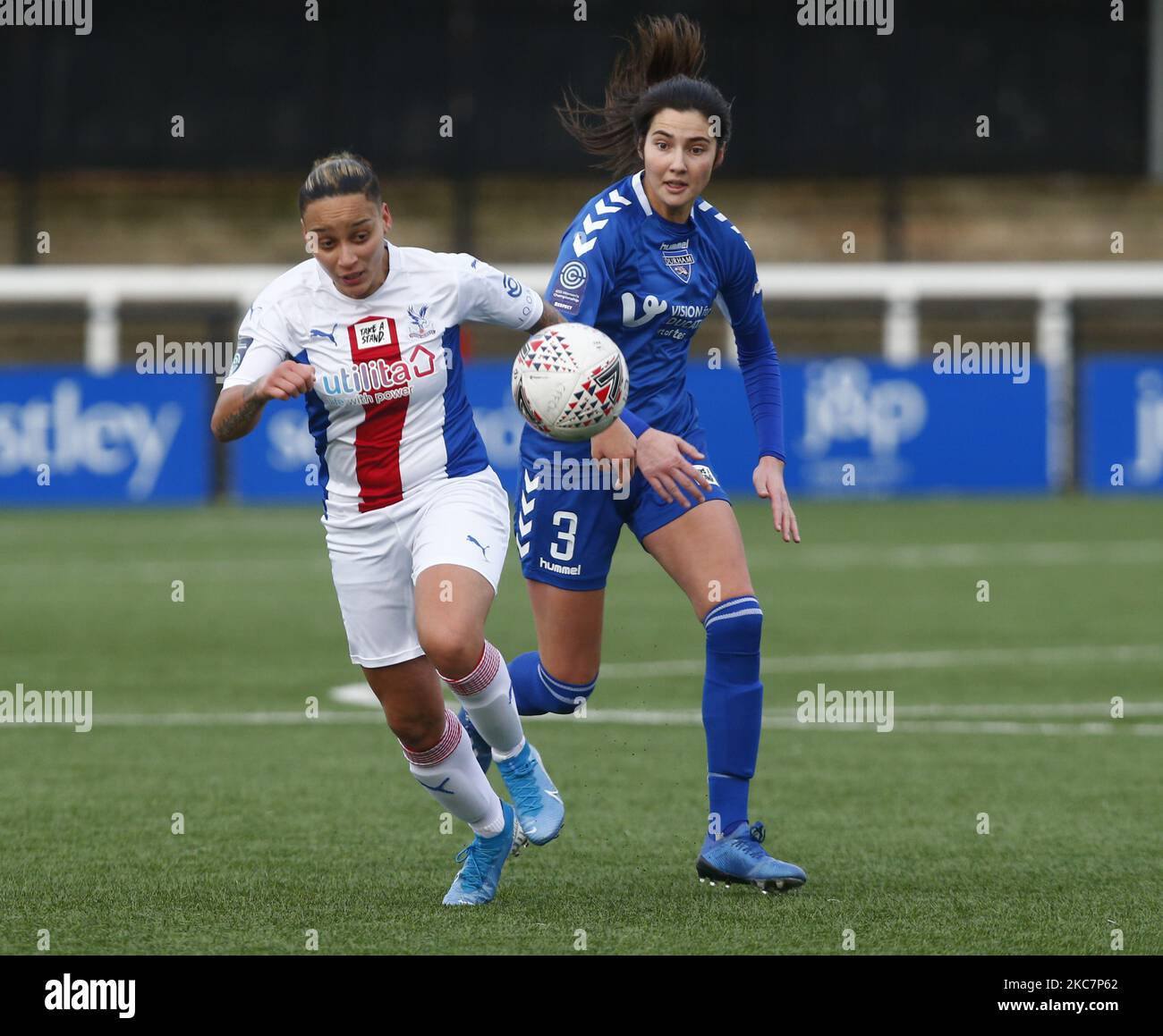 Bianca Baptiste of Crystal Palace Women tussle with Lauren Briggs of ...