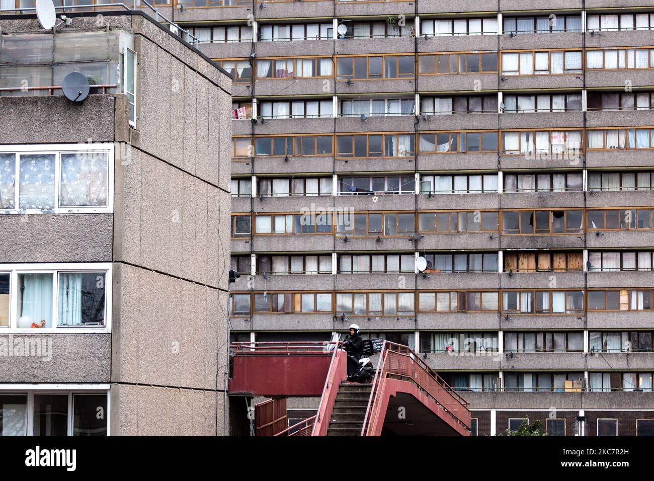 Largely damaged and underinvested block of flats in Aylesbury Estate ...