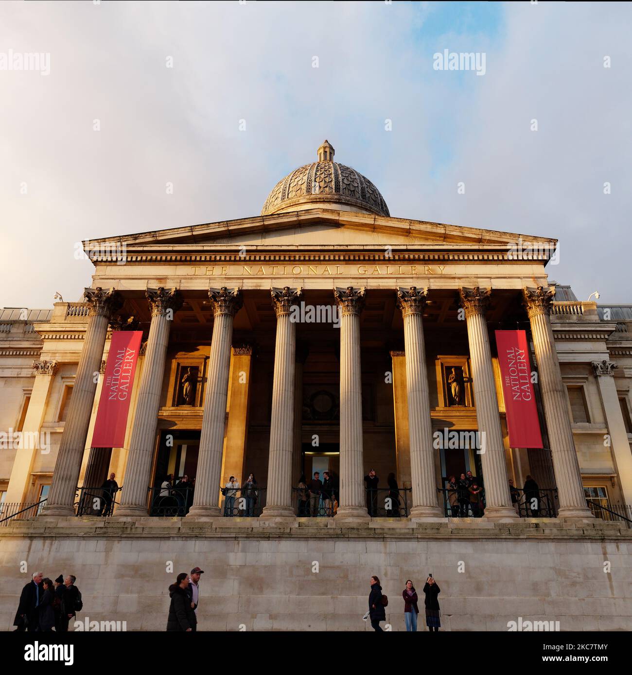 National gallery facade hi-res stock photography and images - Alamy