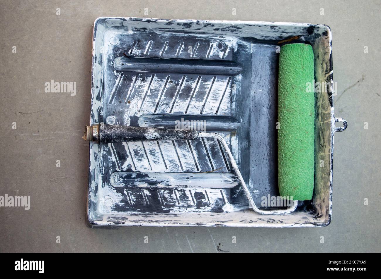 Mixing rollers hi-res stock photography and images - Alamy