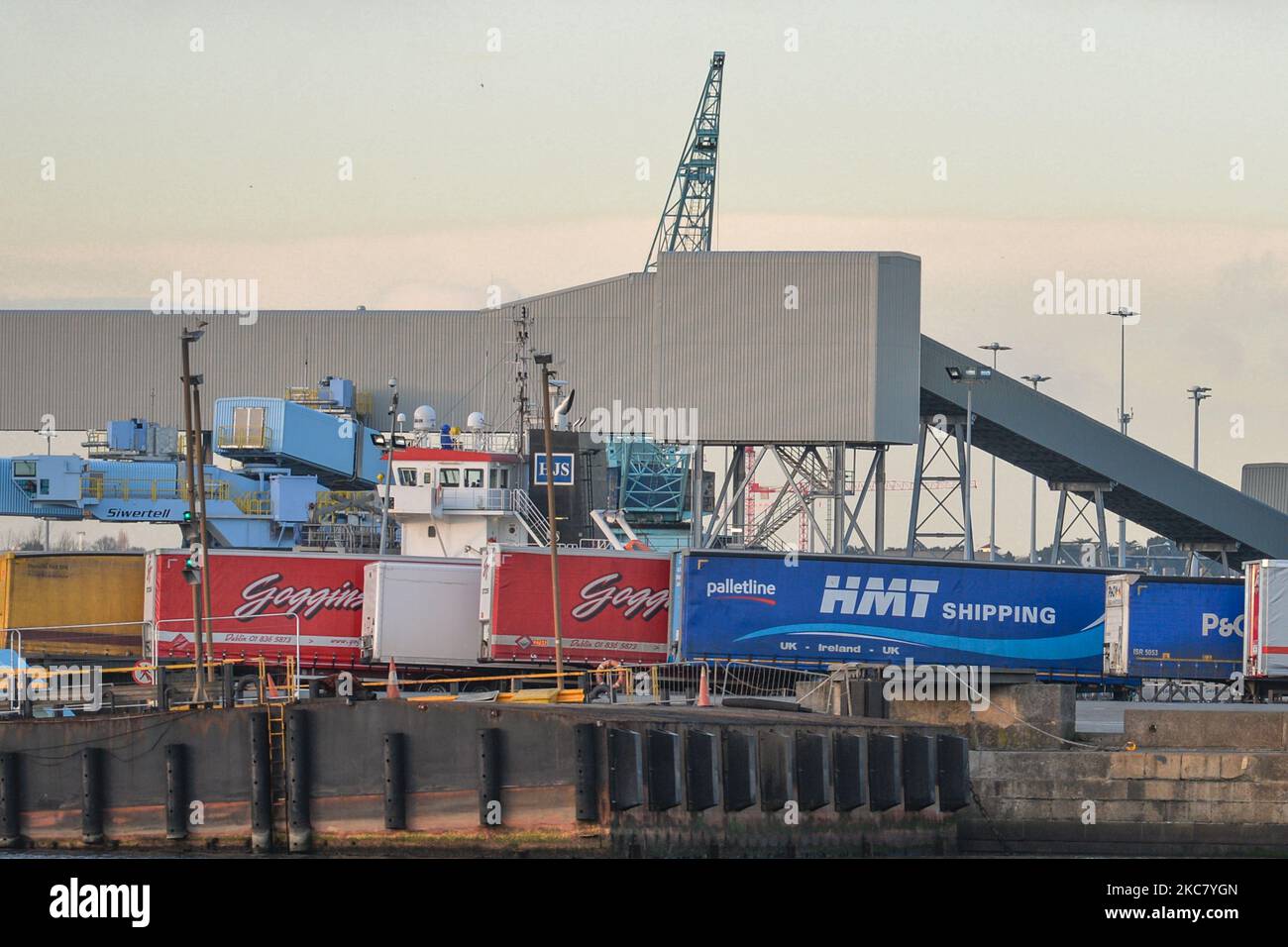 Lorry drivers ireland hi-res stock photography and images - Alamy