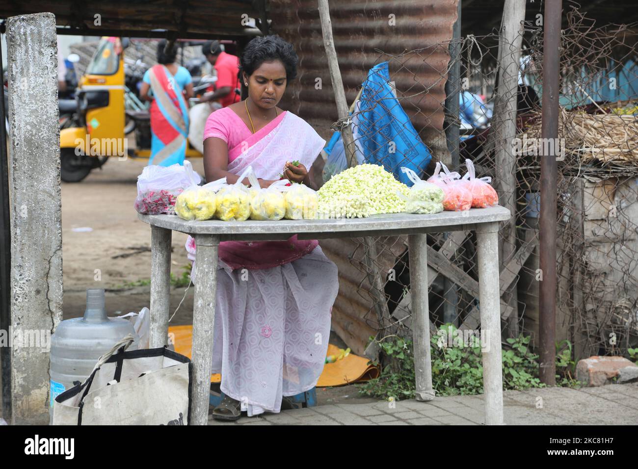 Melmaruvathur adhiparasakthi siddhar peetam hi-res stock photography ...