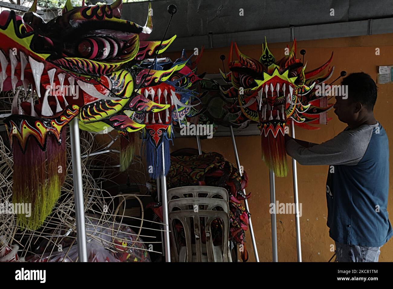 Dragon liong dance hi-res stock photography and images - Alamy
