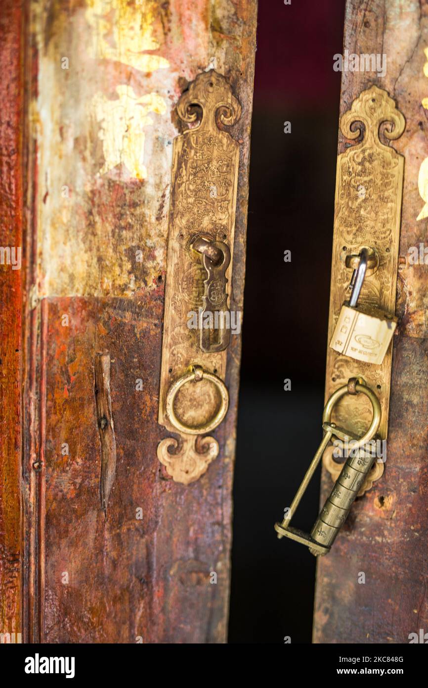 The old door locks of the traditional folk house in Yunnan, China Stock ...