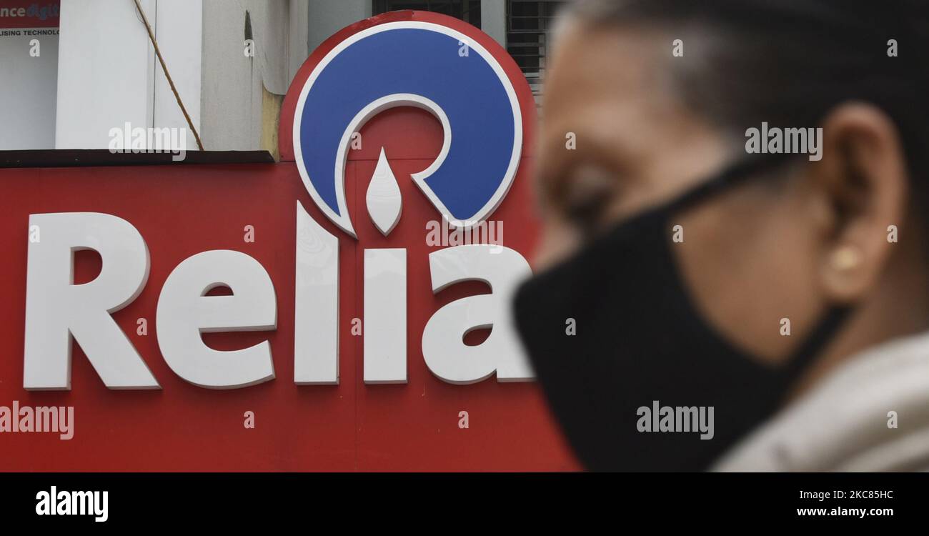 Reliance Mobile Logo