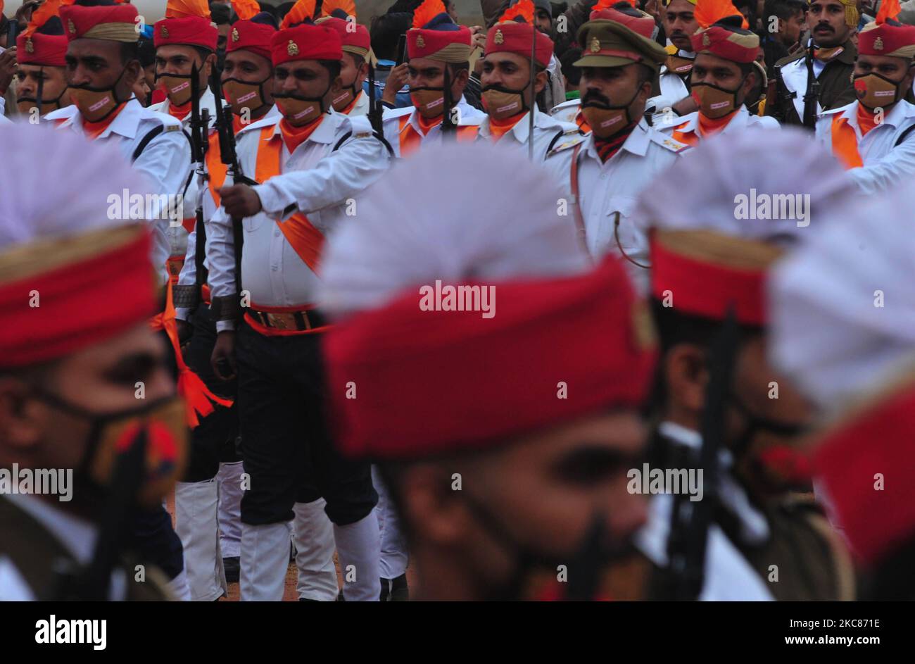 Personnels of uttar pradesh police hi-res stock photography and images ...