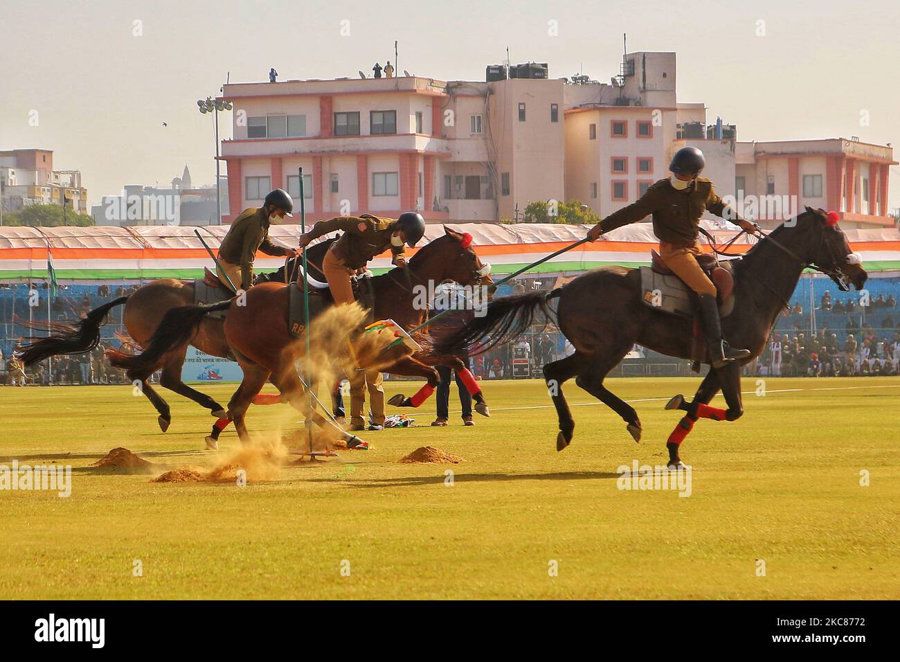 Human stunts hi-res stock photography and images - Alamy