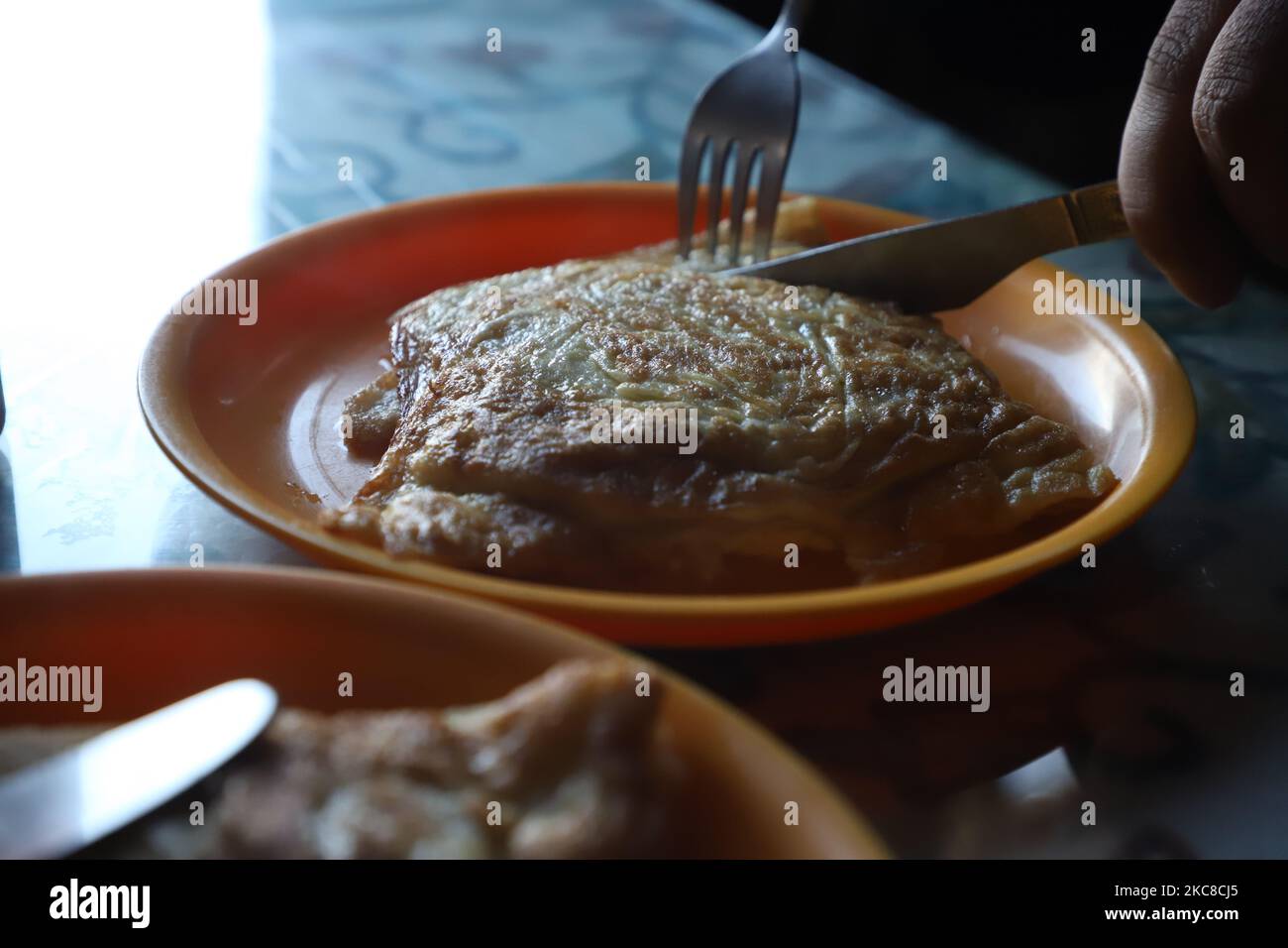 Omelette station hi-res stock photography and images - Alamy