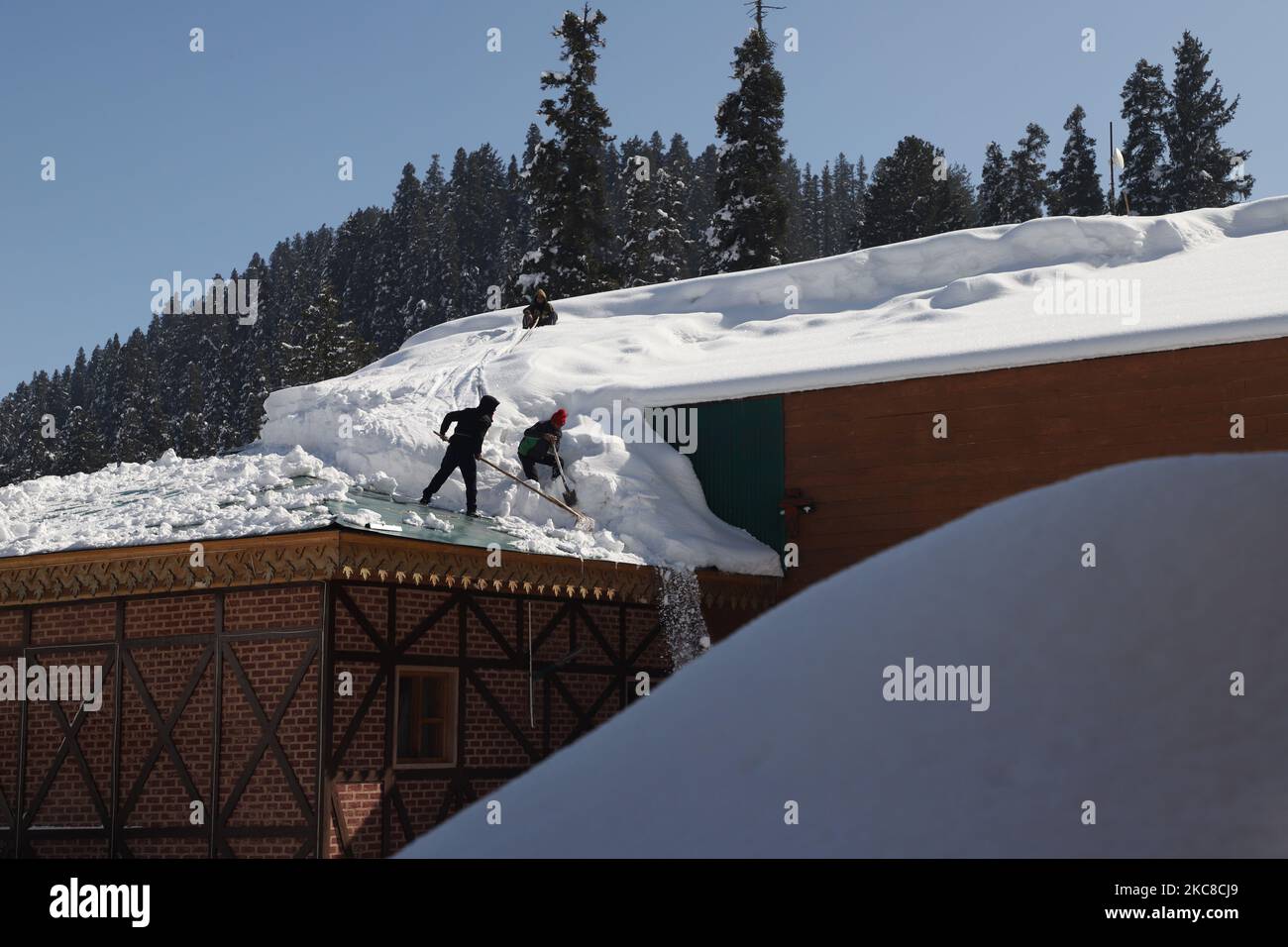 Hotel gulmarg kashmir india hi-res stock photography and images - Alamy