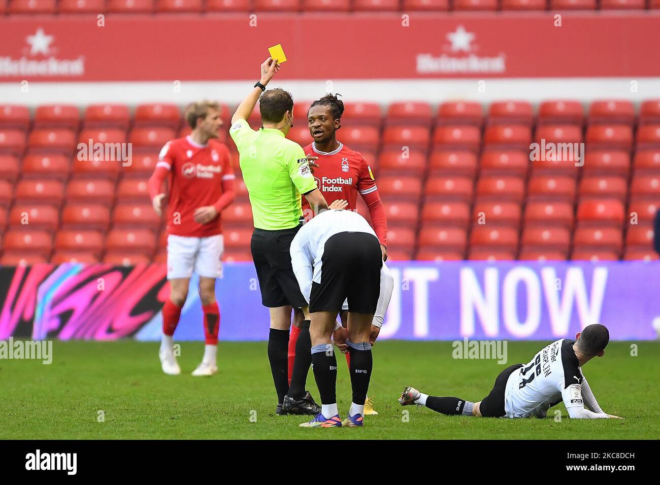 Leigh doughty referee hi-res stock photography and images - Alamy
