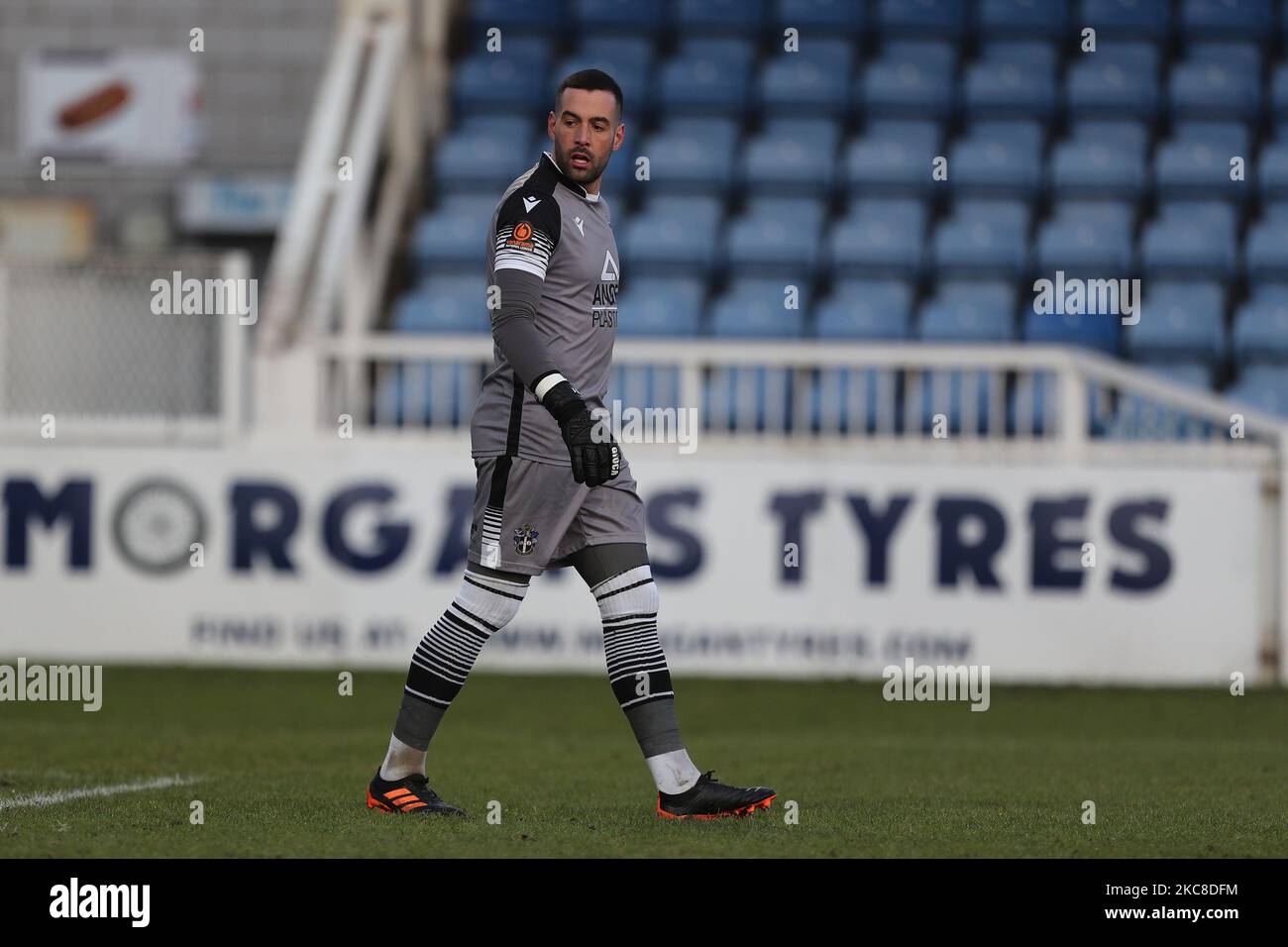 Dean Bouzanis of Sutton United during the Vanarama National League ...