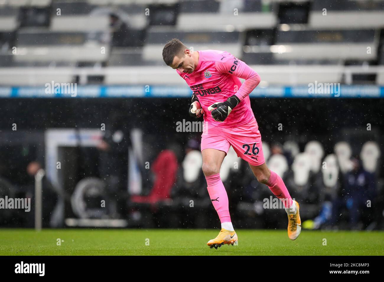 Karl Darlow of Newcastle United during the Premier League match between ...